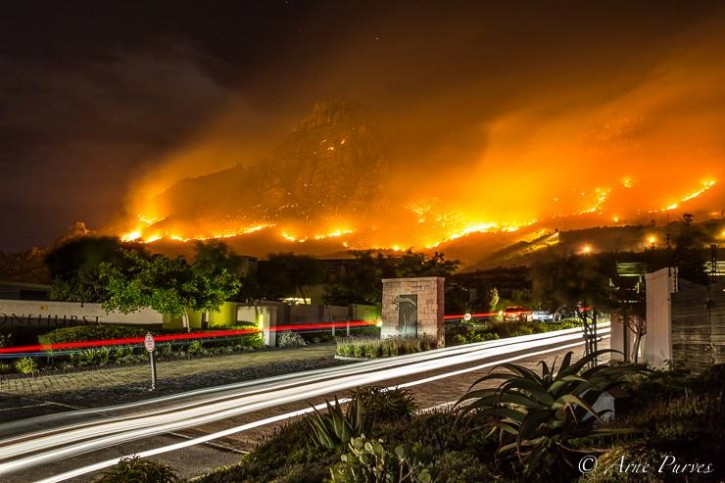 Muizenberg Fire Continues to Rage as Smoke Covers Cape Town - SA People