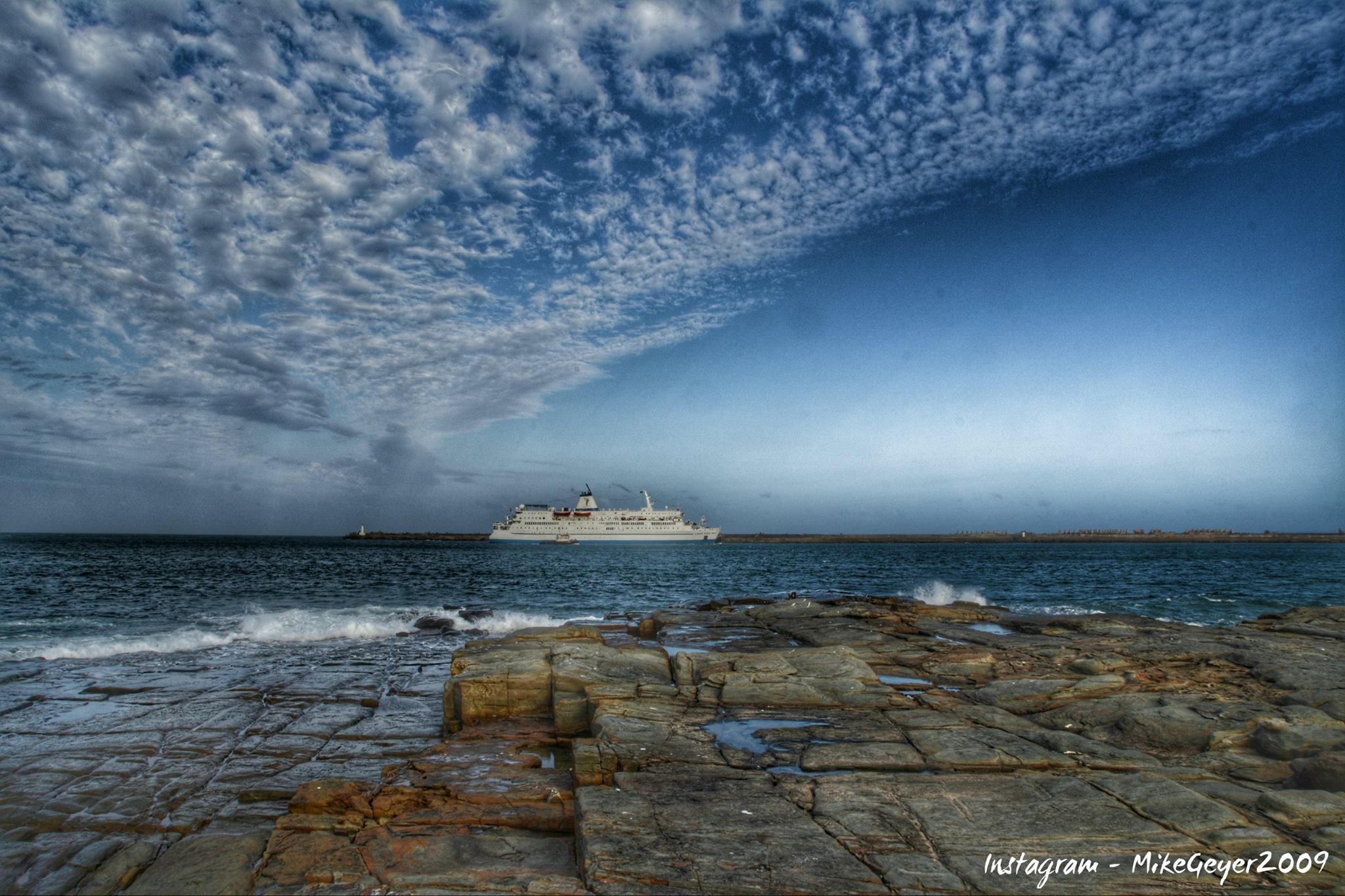 The World's Largest Floating Library in South Africa - SA People
