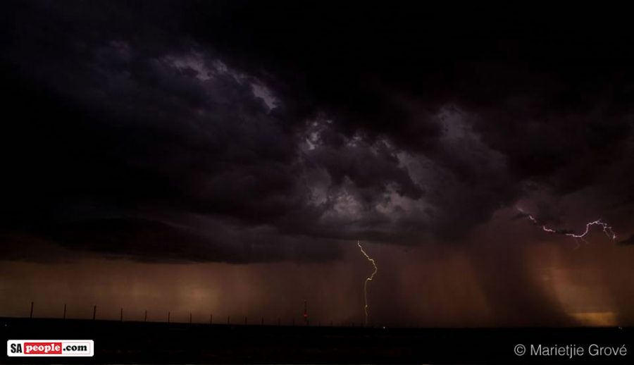 Photos / Video: Heavy Thunder Storms in the Northern Cape, South Africa ...