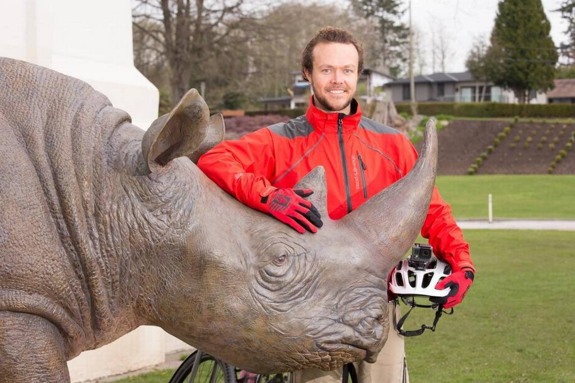 South African Biking Thro' USA with Life-Sized Rhino Hot on His Heels ...