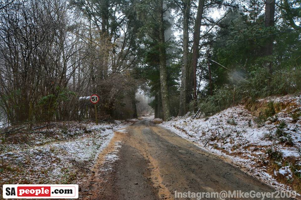 In Photos: City Folk Play in the Snow in South Africa - SA People
