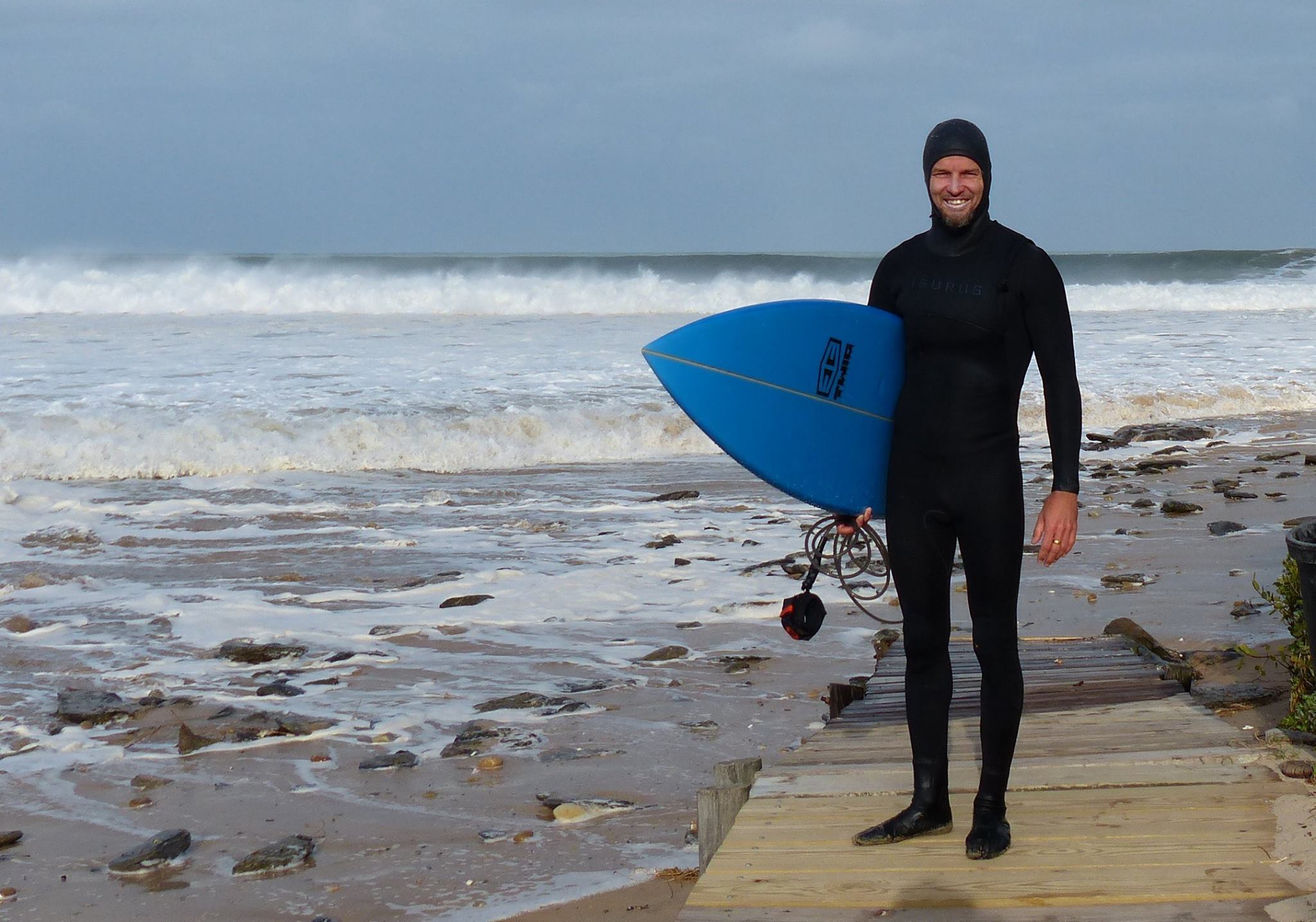 BIG Thursday: Huge Waves in Jeffrey's Bay, Onrus Beach Swept Away by ...