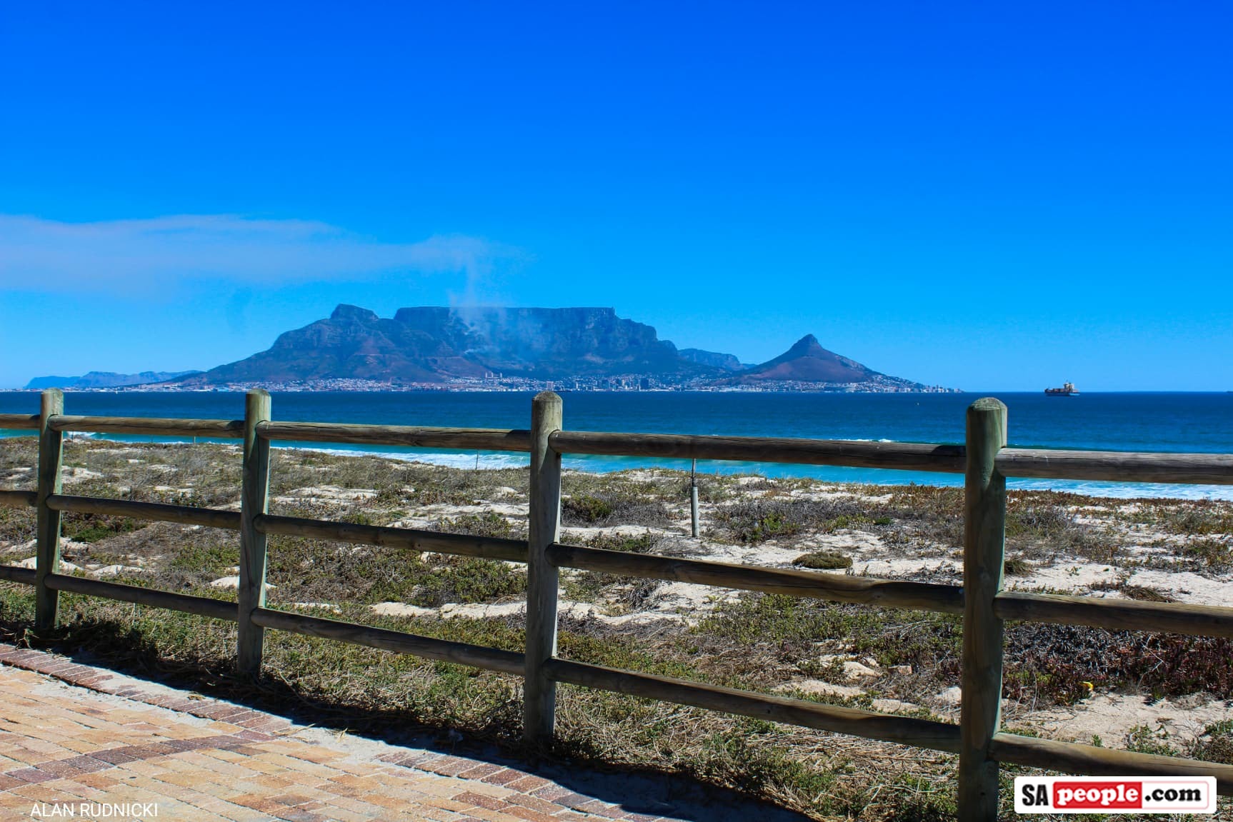 Table Mountain Fire Prevents Firefighters Attending Cape Town Carnival ...