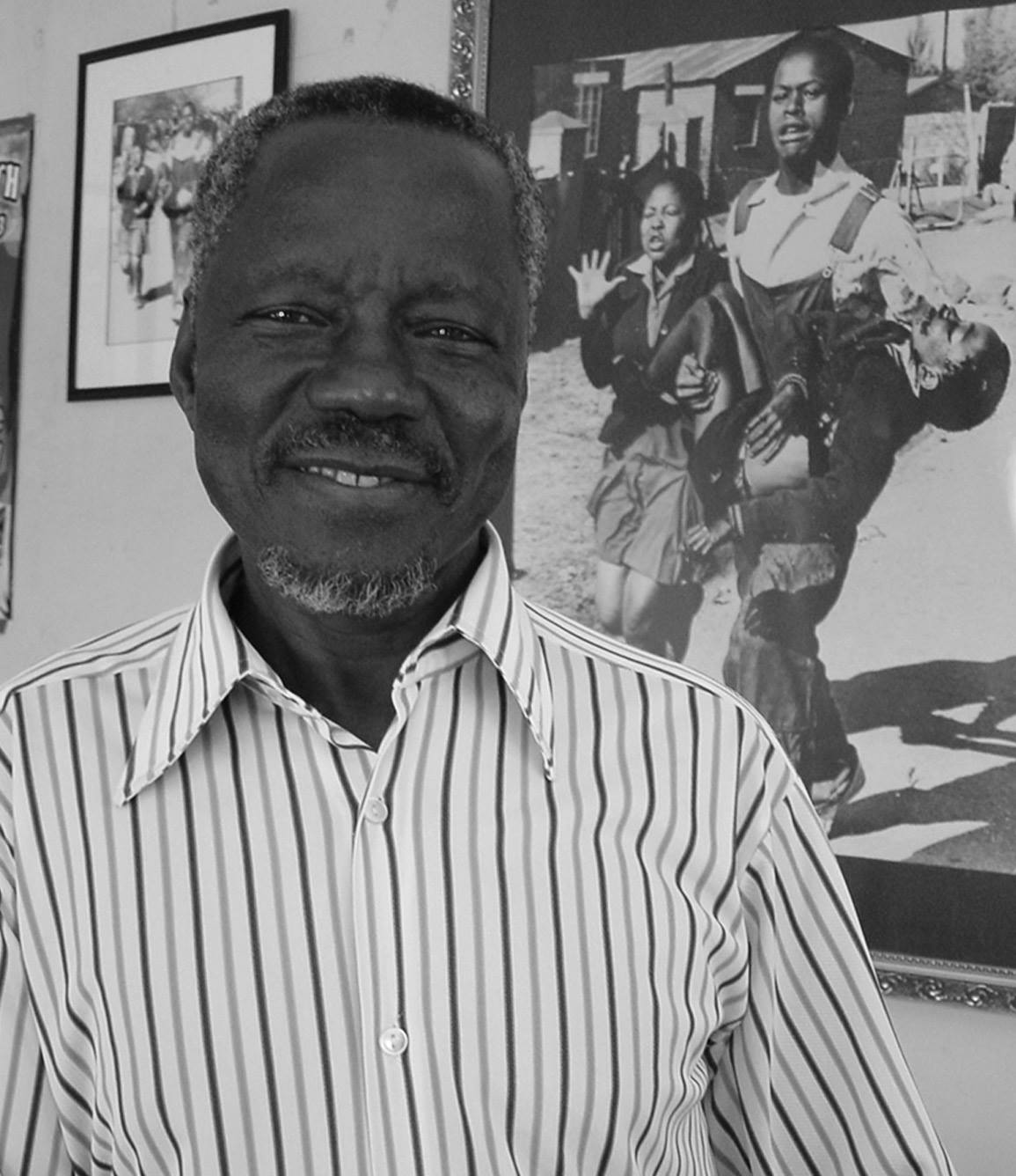 Photographer of Iconic Soweto Pic, Sam Nzima, Passes Away at 83 - SA People