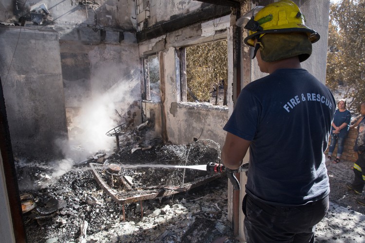 PHOTOS: Dozens of Homes Destroyed in Overstrand Fire, South Africa - SA ...