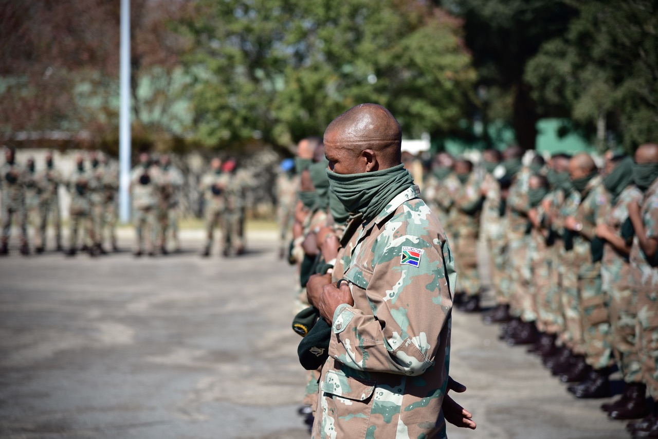 Female Soldiers Receive 'Ladies Packs' in Rare Show of Gratitude to ...