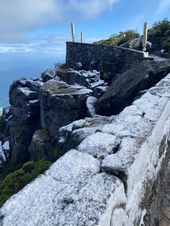 PHOTOS of Snow on Table Mountain as Cableway Opens Early in Cape Town ...