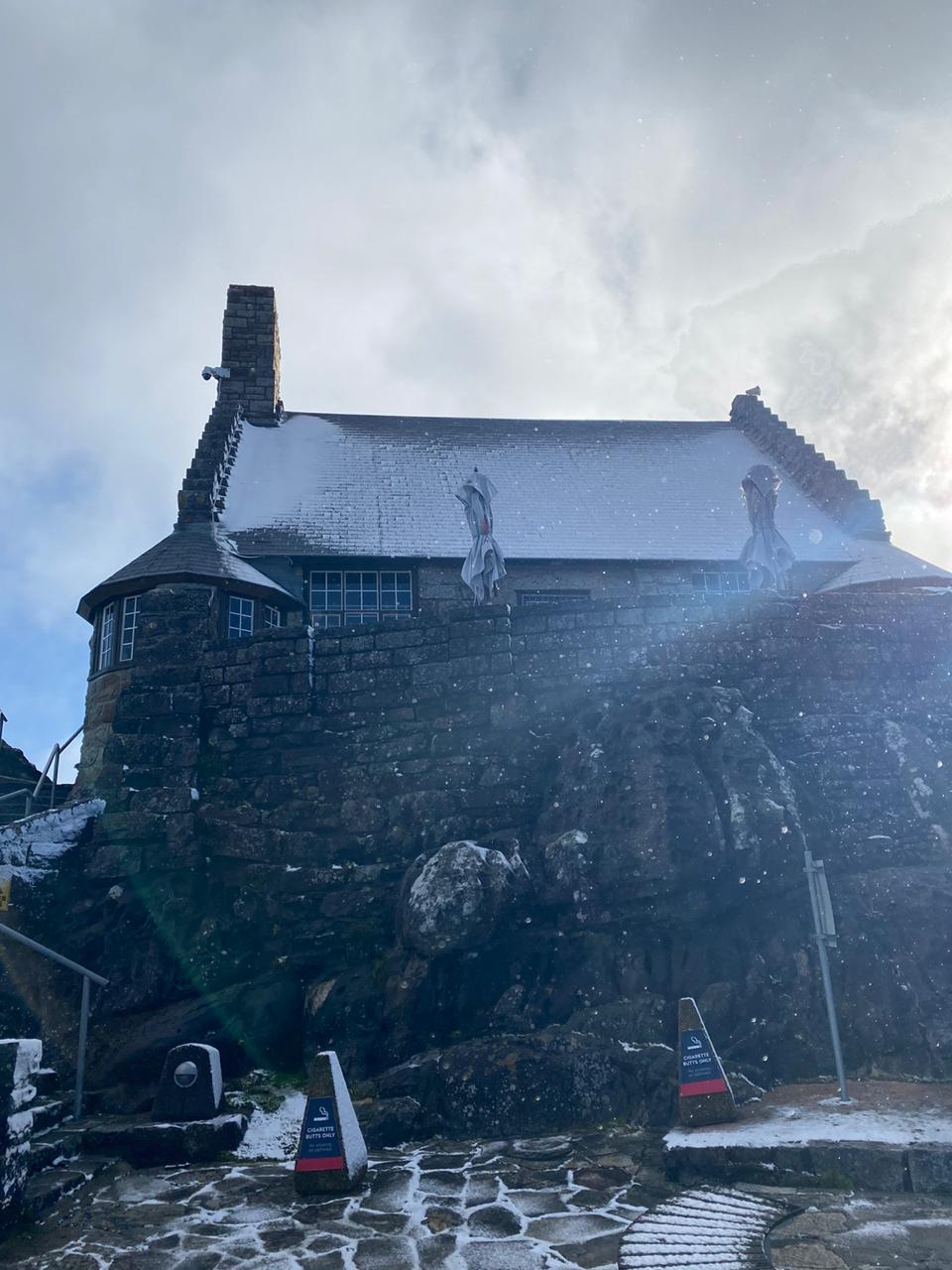PHOTOS of Snow on Table Mountain as Cableway Opens Early in Cape Town ...