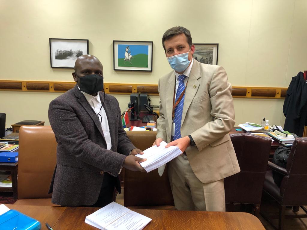 DA Submits Passport Petition to Parliament for South Africans Abroad ...