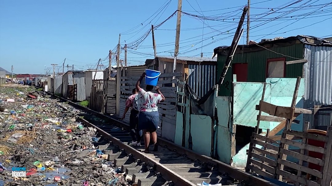 Thousands of Families Living in Shacks are Blocking Cape Town Trains ...