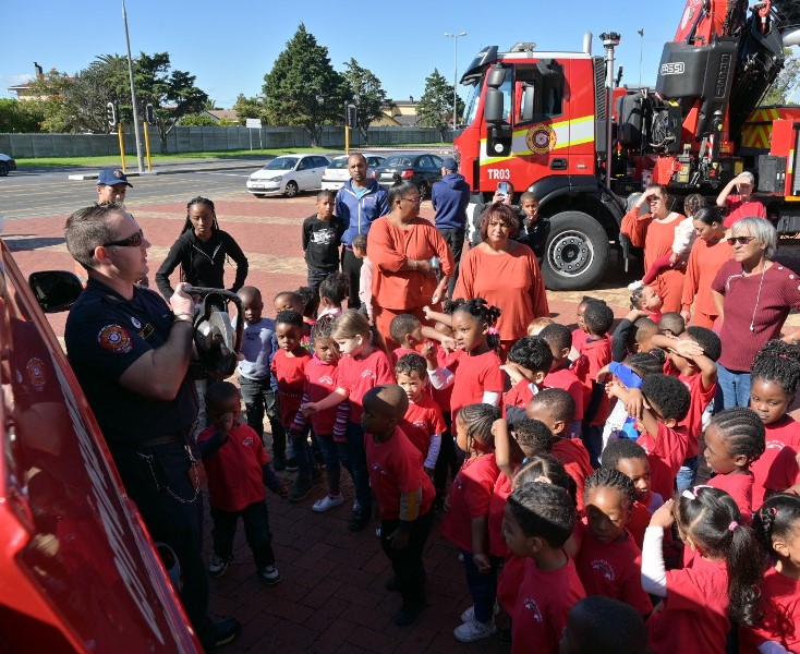 Cape Town's firefighters win over little hearts - SA People