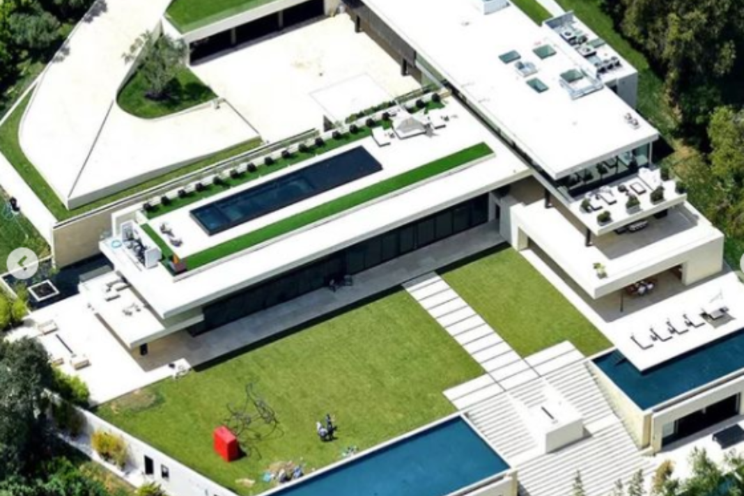 VIDEO - Inside Beyoncé and Jay-Z's R1.6 billion Bel-Air mansion