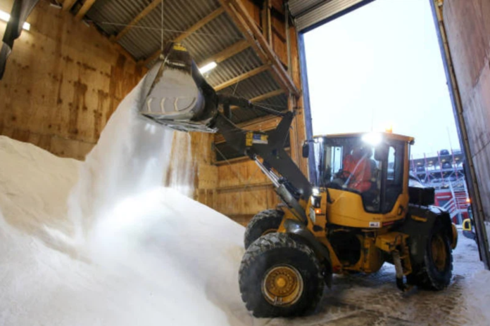 Sahara salt diggers are struggling to survive