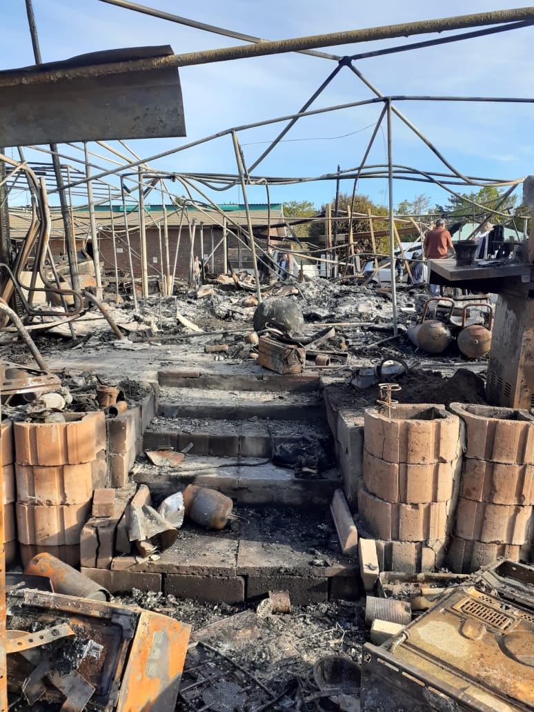 3 Families lose everything as fire engulfs homes at caravan resort in ...