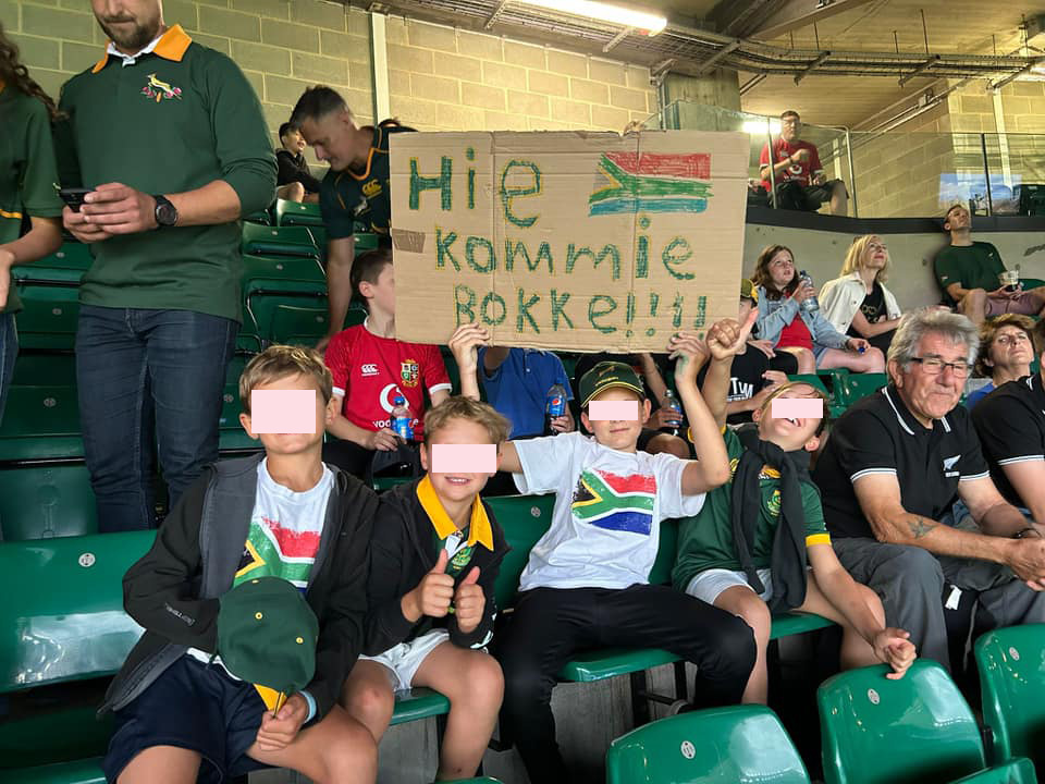 Proud Saffas bring Springbok fever to Twickenham: PHOTOS - SAPeople ...