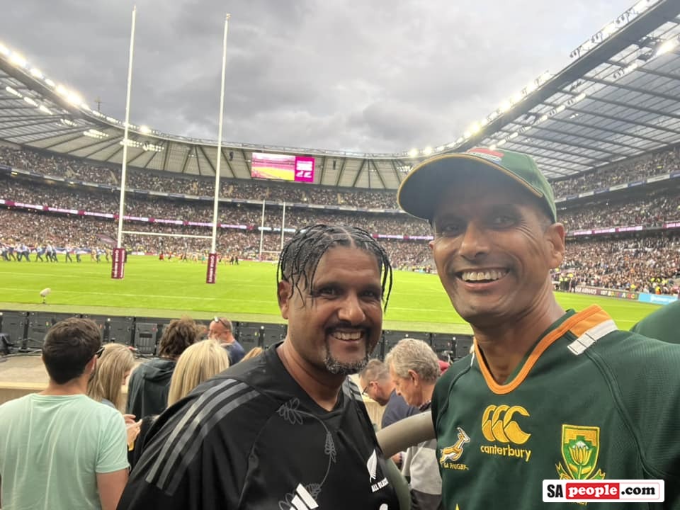 Proud Saffas bring Springbok fever to Twickenham: PHOTOS - SAPeople ...