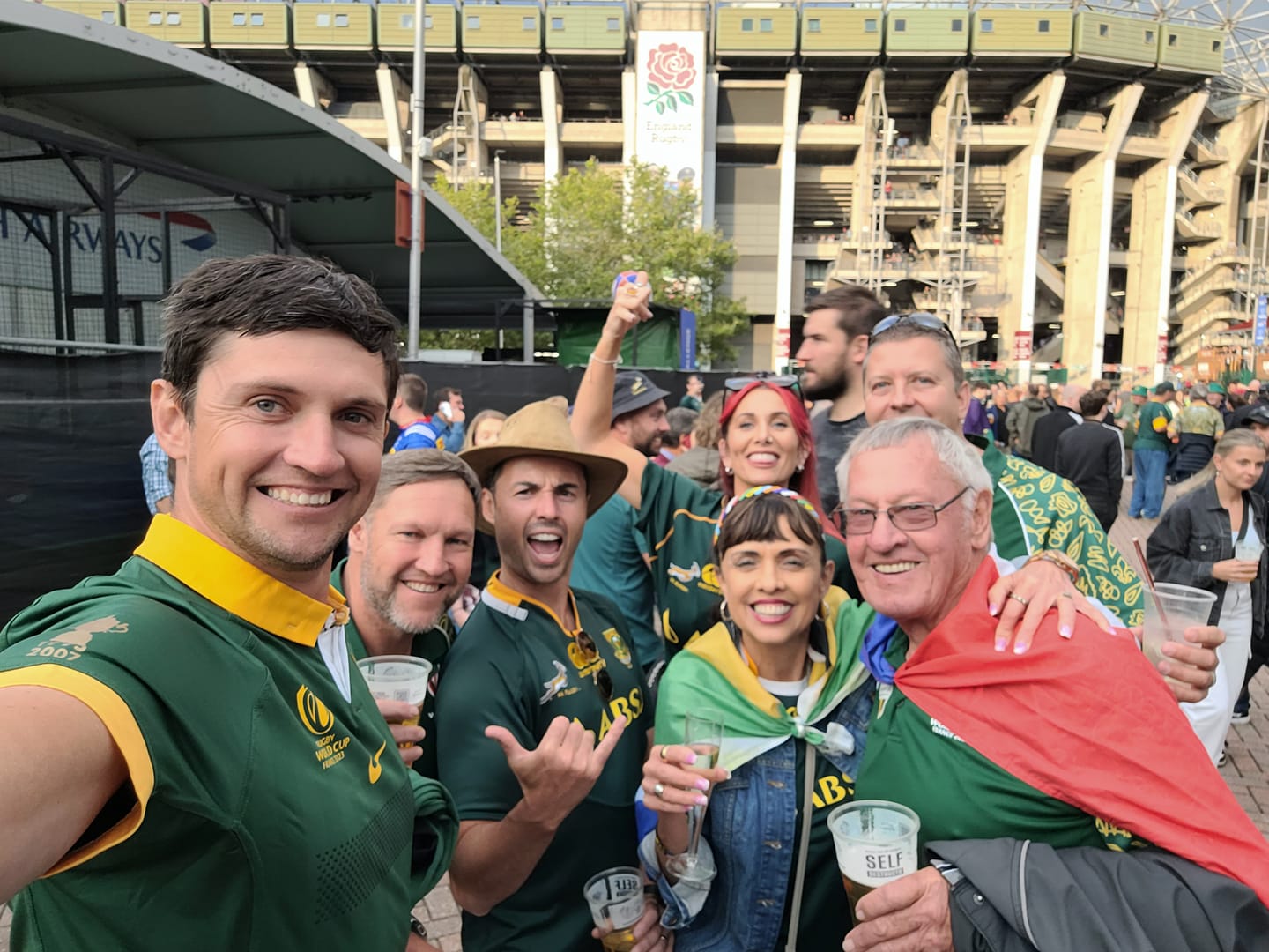 Proud Saffas bring Springbok fever to Twickenham: PHOTOS - SAPeople ...