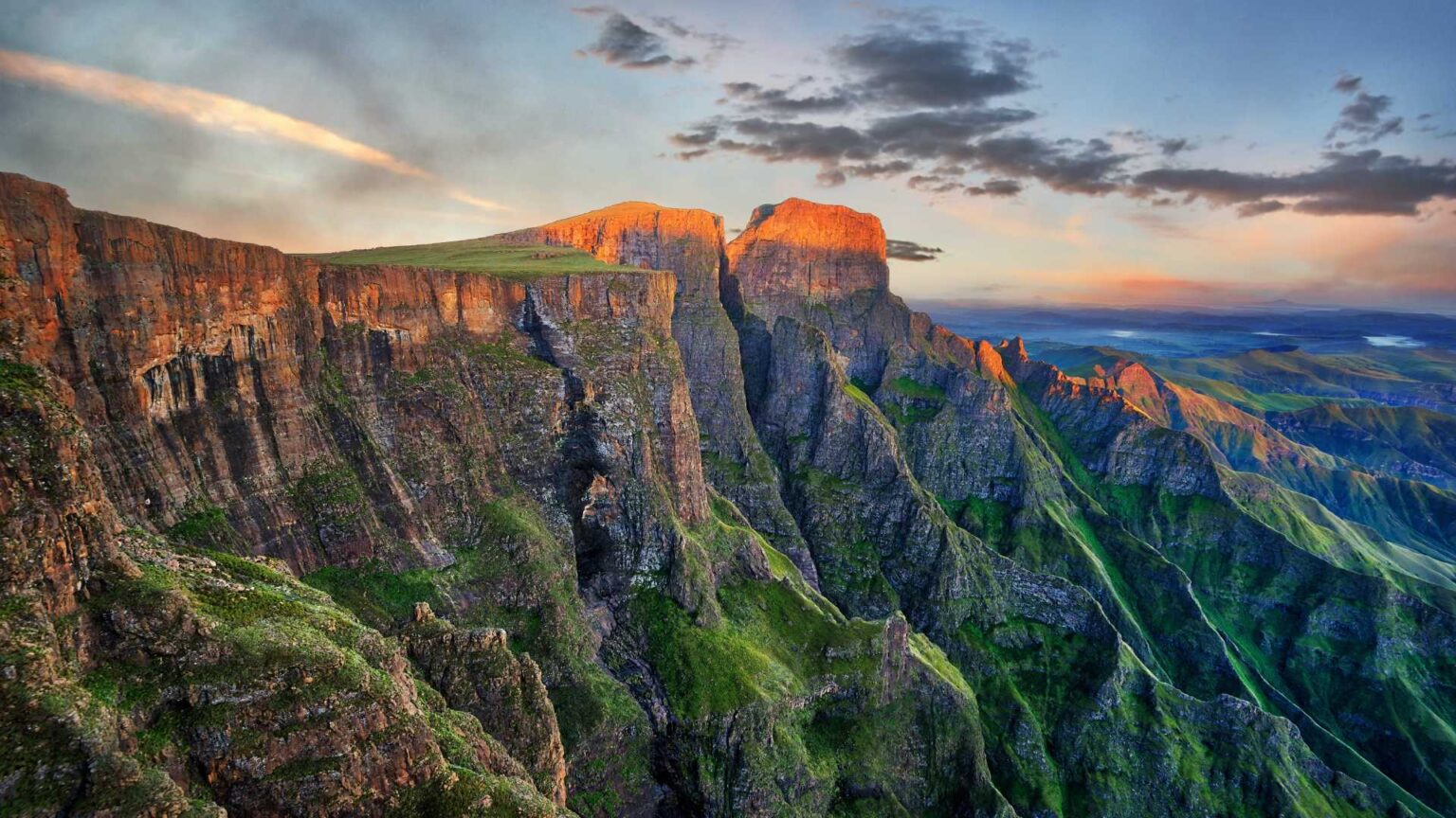 Six majestic mountains to visit in South Africa - SA People