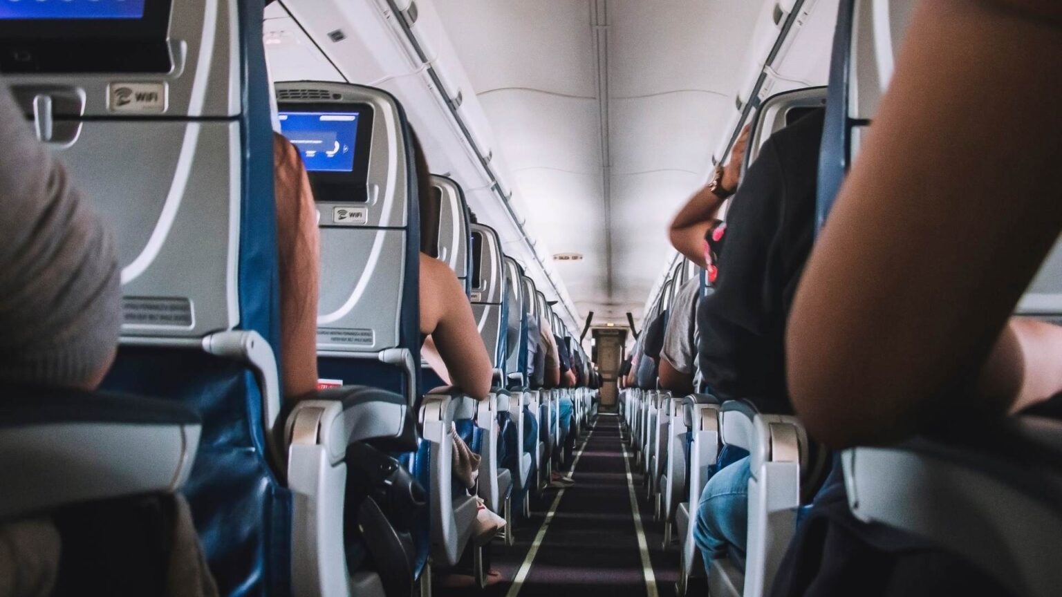 Aisle or window: Which seat is better? - SA People