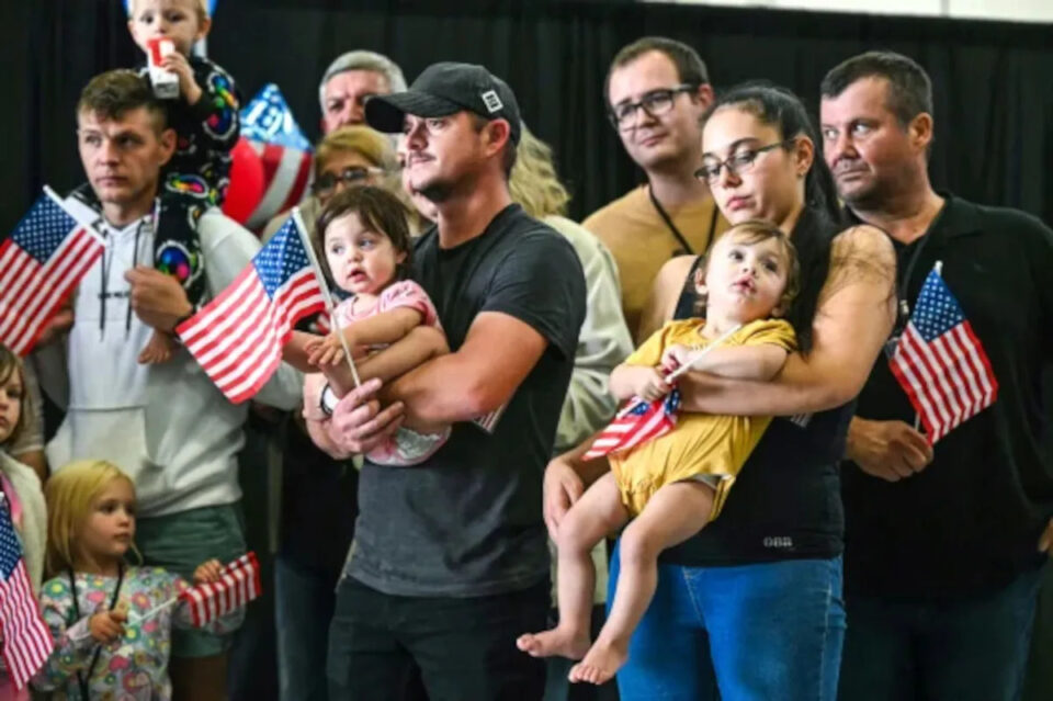 Second group of white Afrikaner asylum seekers arrives in the US - SA ...